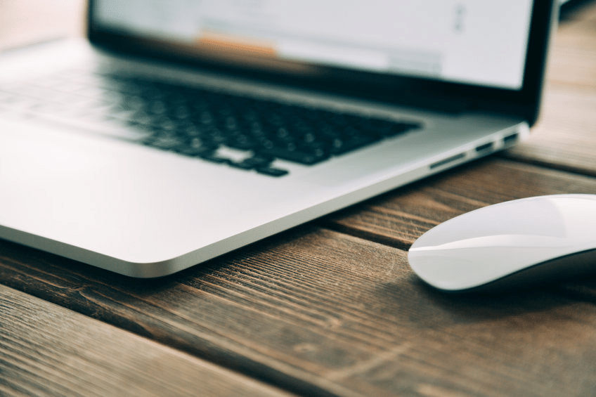 Freelance Writer + Graphic Designer – Seasoned Storytelling